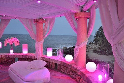 Las velas de led son una forma muy sencilla para decorar tus noches