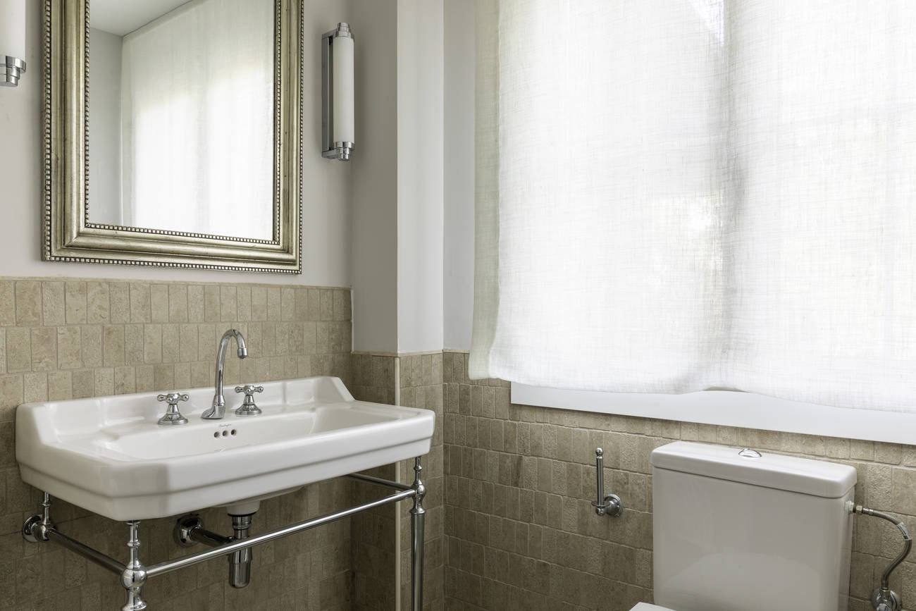 Un proyecto de interiores en la Costa Brava por Eva Cheung