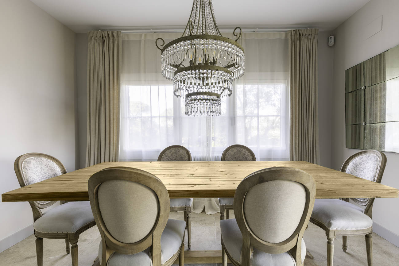 Un proyecto de interiores en la Costa Brava por Eva Cheung