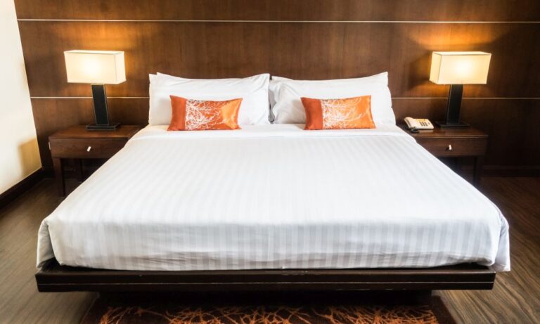 6 camas matrimoniales modernas para decorar el dormitorio