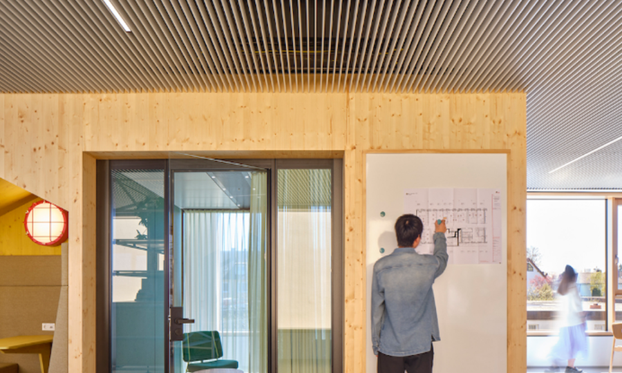 Estudio Kinzo creó nuevos espacios con rediseño de esta oficina